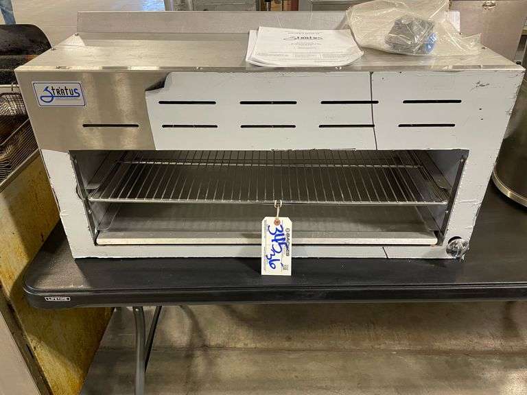 36" Stratus SCR-36 gas wall mount 40K BTU radiant cheese melt - never ...