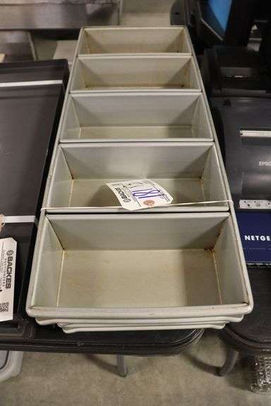 Times 3 - 5 Loaf strap pans - Backes Commercial Auctioneers
