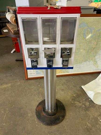 Northwestern 3 product coin op candy dispenser with key - Backes ...