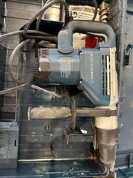 Bosch 11240 SDS hammer drill with case - Backes Commercial Auctioneers