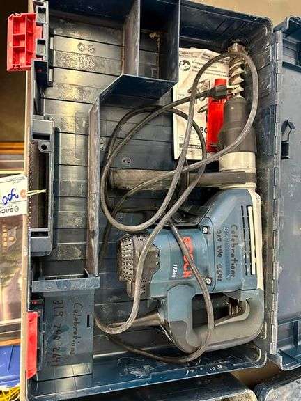 Bosch 11240 SDS hammer drill with case - Backes Commercial Auctioneers