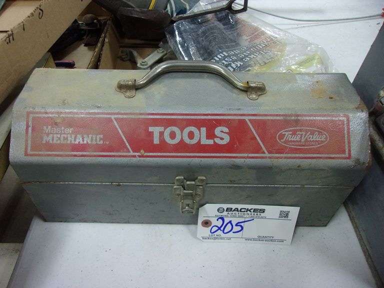 Small metal tool box - Backes Commercial Auctioneers