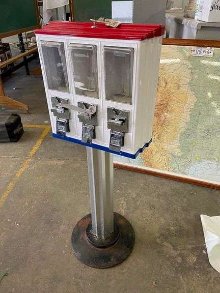 Northwestern 3 product coin op candy dispenser with key - Backes ...