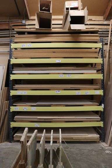 Section of 4' x 8' x 10' tall pallet racking with wood runners - Backes ...