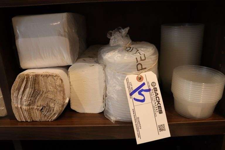 Shelf to go - 3 Sleeves of napkins & pint food containers - Backes ...