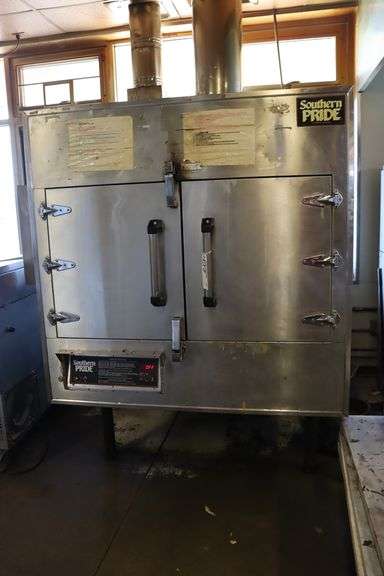 Southern Pride SPK-500-SLSE gas rotisserie smoker with digital controls ...