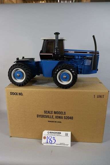 Scale Model Ford 1156 Versatile die cast tractor with shipping box - 1/ ...