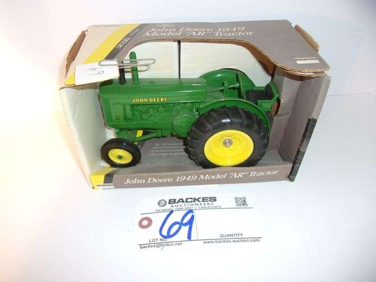 AR 1949 John Deere, wide front with box - Backes Commercial Auctioneers