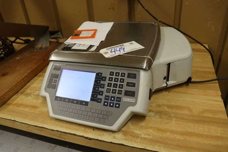 Hobart Quantum 30# digital scale w/ labeler - Backes Commercial Auctioneers