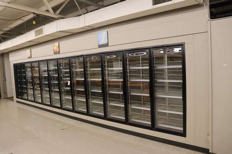 Leer 10' x 34' x 8' T walk-in dairy cooler w/ 12) 2009 30" full view ...