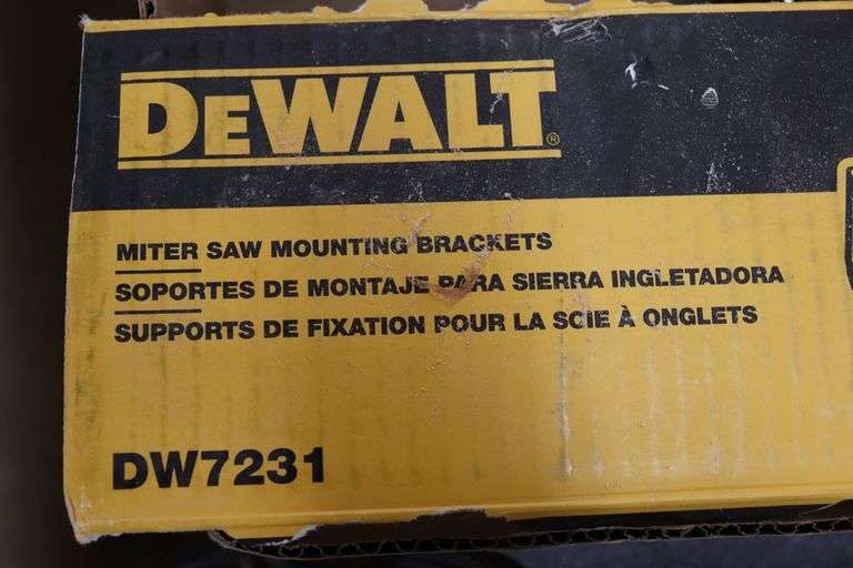 DeWalt DW7231 miter saw bracket kit - Backes Commercial Auctioneers
