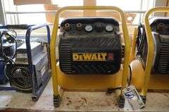 DeWalt DWFP55130 portable 2-1/2 gallon air compressor - Backes ...