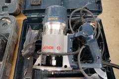 Bosch 1617EVS Plunge router kit - Like New - Backes Commercial Auctioneers