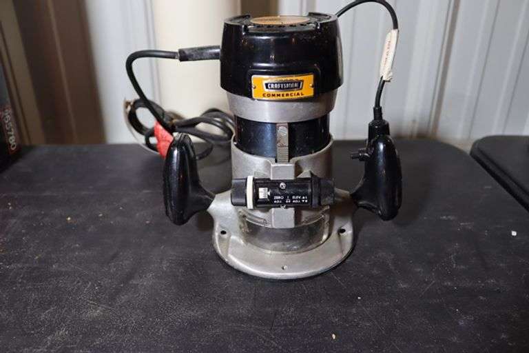 Craftsman 315.17380 electric router - Backes Commercial Auctioneers