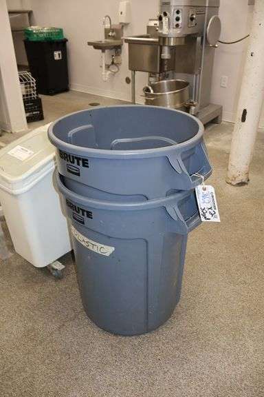 Times 2 - Rubbermaid 32 gallon brute barrels - Backes Commercial ...