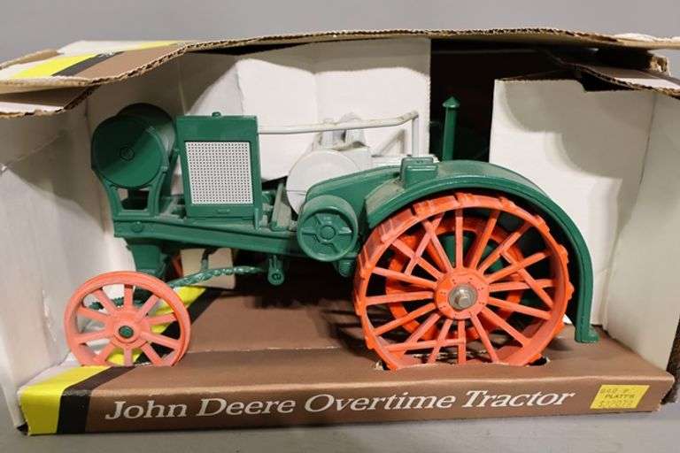 1994 Ertl 1/16 Scale John Deere Overtime Tractor w/box - Backes ...