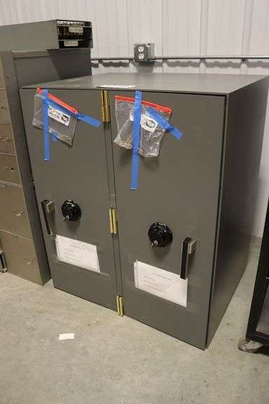 32 1/2" wide x 24" wide x 39" tall 2 door locking vault with keys ...