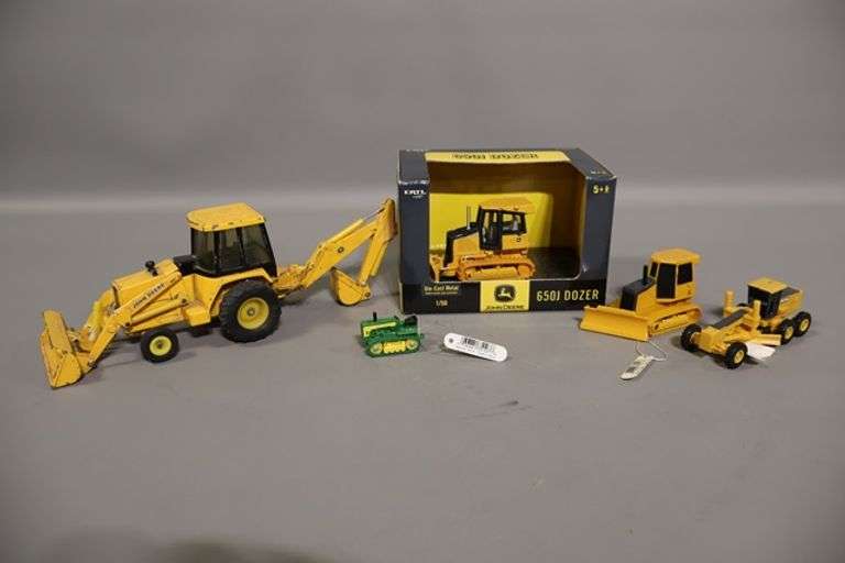 Box to go - Minatare backhoe loader, crawler dozer & grader - Backes ...