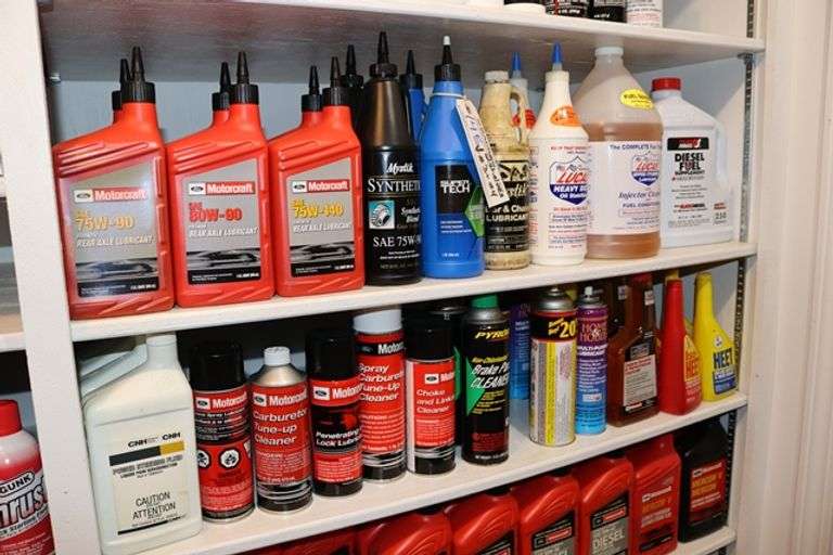 2 shelves to go - Rear axle lube, injector cleaners, choke cleaner ...