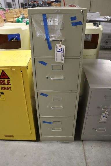Hon locking 4 drawer file cabinet with key - Backes Commercial Auctioneers
