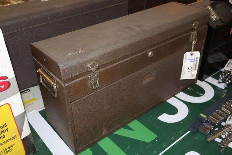 Kennedy 27" metal precision tool box - Backes Commercial Auctioneers