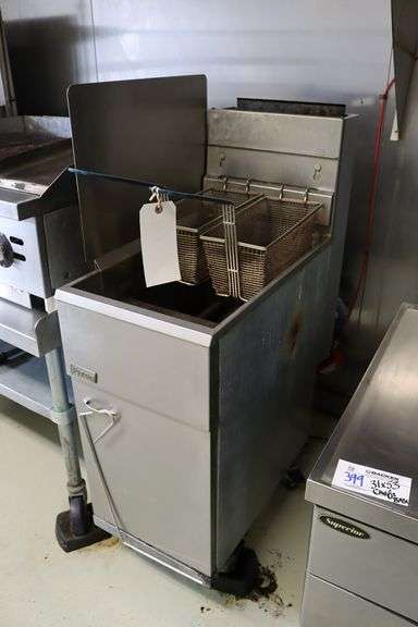 Pitco 40D portable gas 40 lb. fryer with baskets - Backes Commercial ...