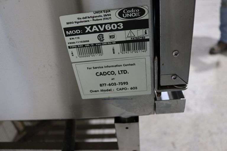 Cadco Unox XAV603 electric combi therm oven - 240 volt - 1 phase - Backes Commercial Auctioneers