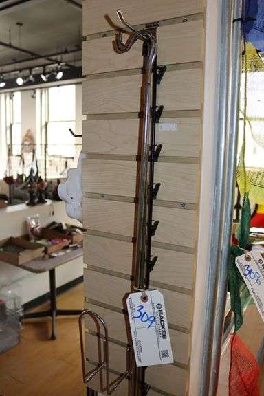 All to go - 2 chrome hanger hooks and chip rack holder - Backes ...