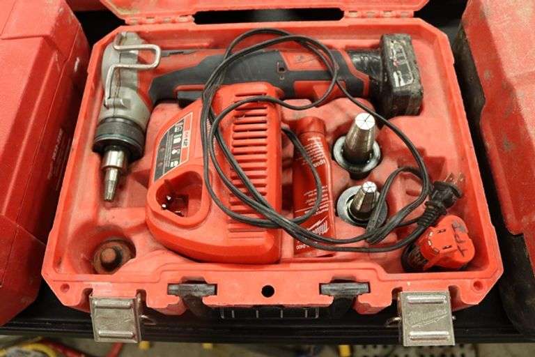 Milwaukee 2432-20 battery operated M12 pex expansion tool with 2 ...