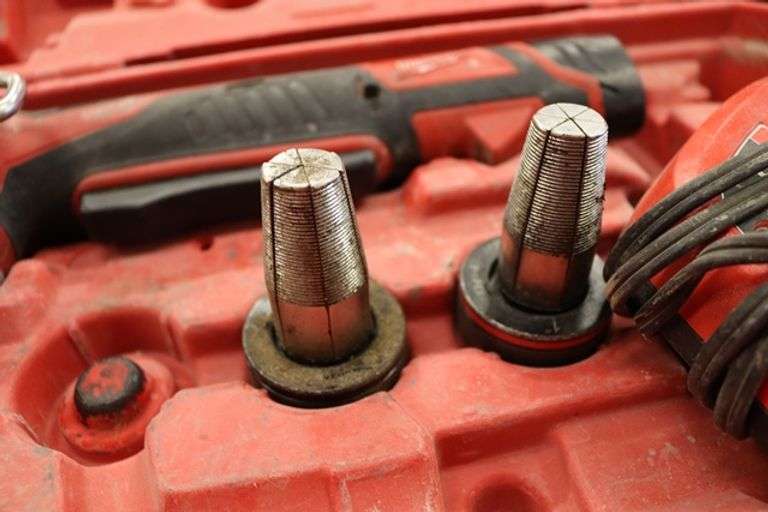 Milwaukee 2432-20 battery operated M12 pex expansion tool with 1 ...