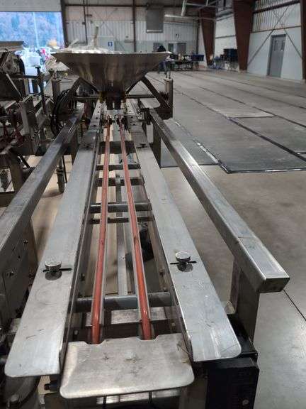 Blueberry Clam Shells Pint Filler-Lake Wood Machinery - Beekman ...