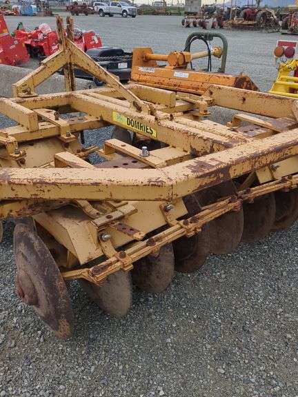 DOMRIES 79'' Disc - Beekman Auctions