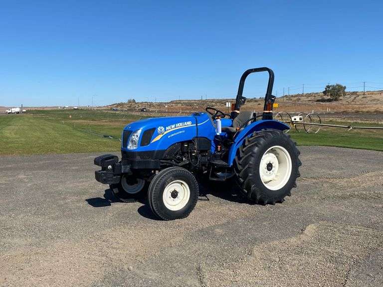 2016 New Holland Workmaster 60 Tractor - Booker Auction Company