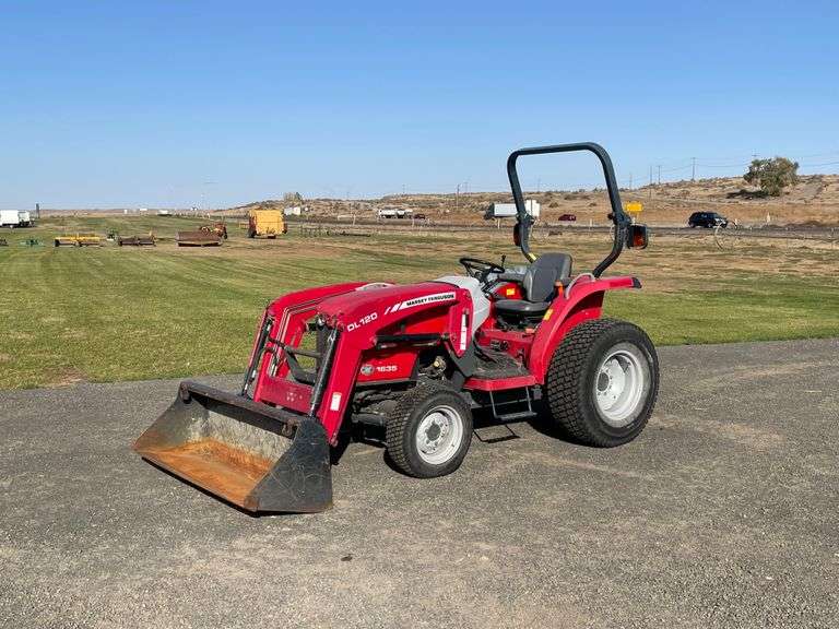 Massey Ferguson 1635 Tractor - Booker Auction Company
