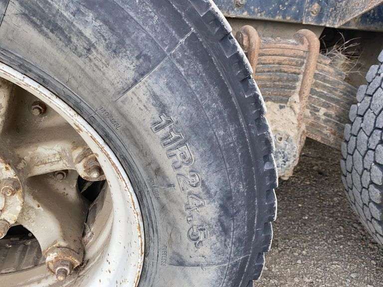 1987 Mack R688ST Truck Tractor - Booker Auction Company