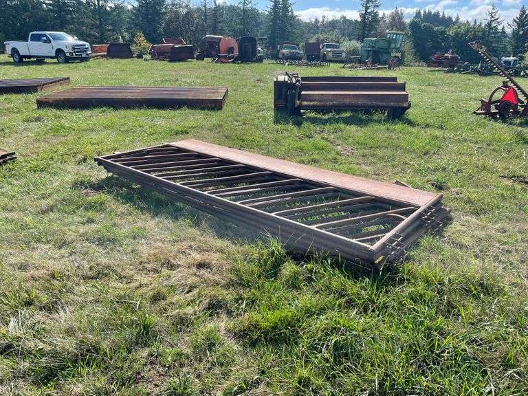 Hi-Qual 12’ Feeder Panels - Booker Auction Company