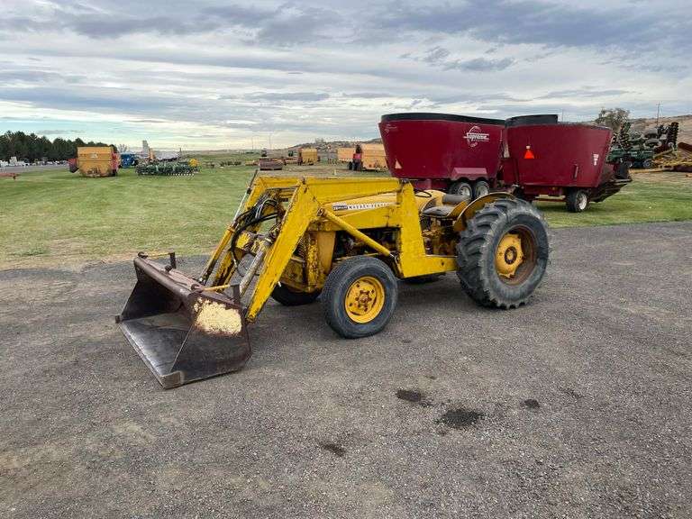 Massey Ferguson 35 Utility Tractor - Booker Auction Company