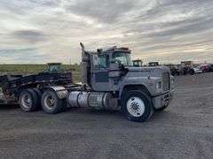 1987 Mack R688ST Truck Tractor - Booker Auction Company