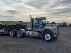 1987 Mack R688ST Truck Tractor - Booker Auction Company