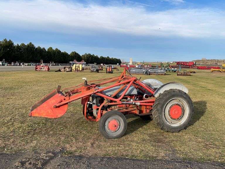 Ford 9N Loader Tractor - Booker Auction Company