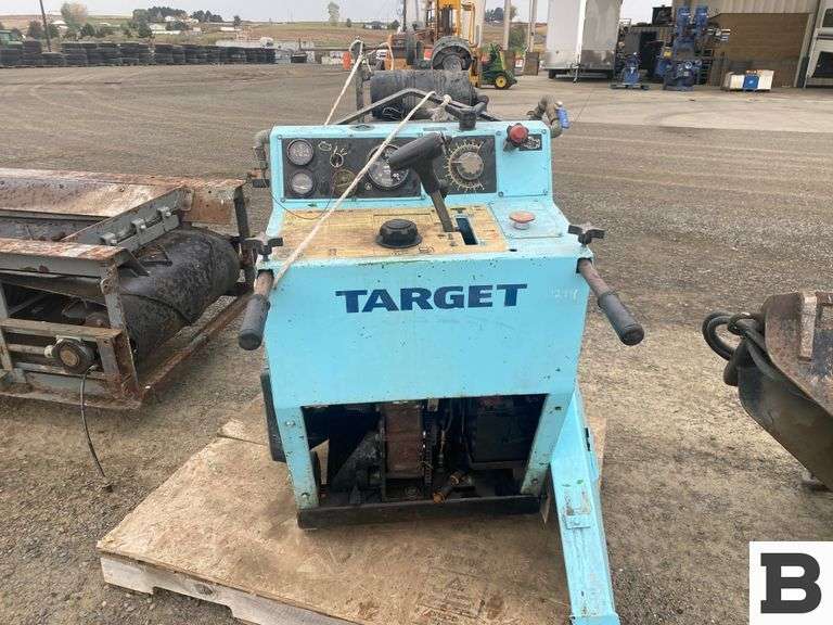 Target Pro 35 III Self Propelled Concrete Saw - Booker Auction Company