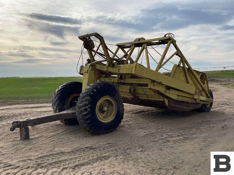 Pull Type Scraper - Booker Auction Company