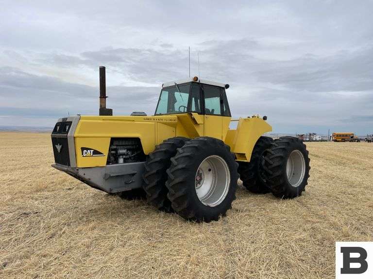 1983 White 4-270 Wheel Tractor - Booker Auction Company