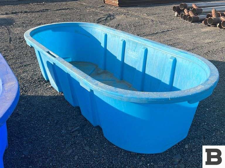300 Gallon Poly Stock Tank - Booker Auction Company