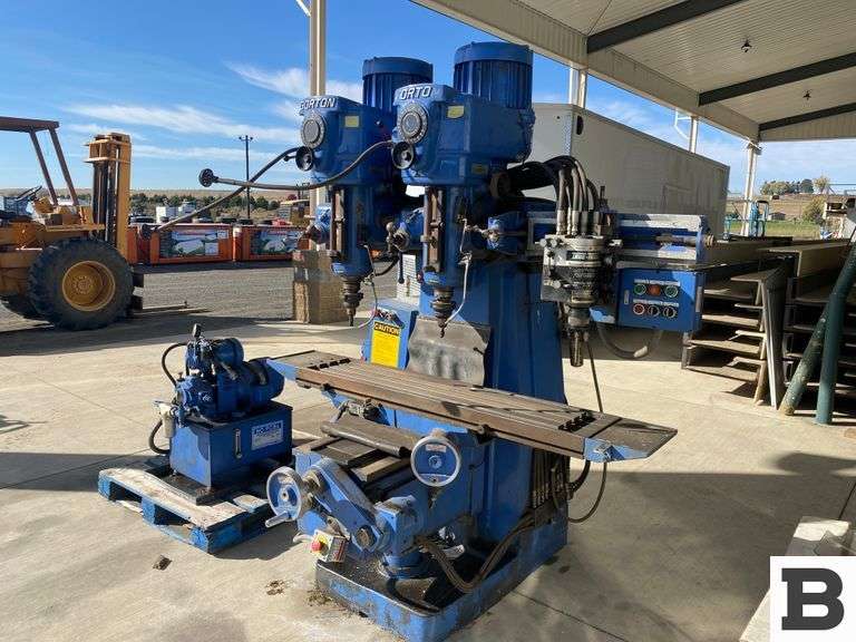 Gorton Model 2-30 Vertical Milling Machine - Booker Auction Company