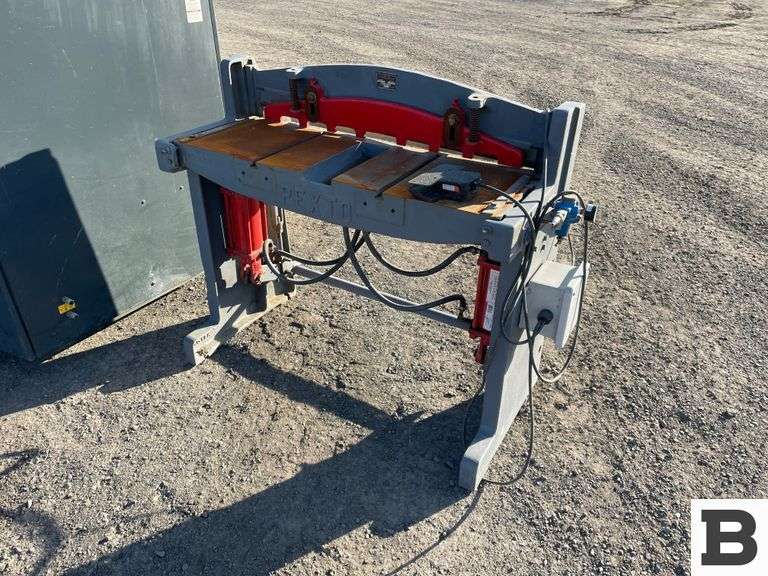 Peck, Stow & Wilcox Co. N. 137 Shear - Booker Auction Company