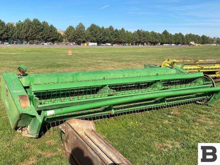 John Deere 300A Twin Knife Header - Booker Auction Company