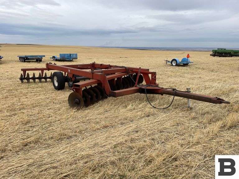 International 770 Offset Disc - Booker Auction Company