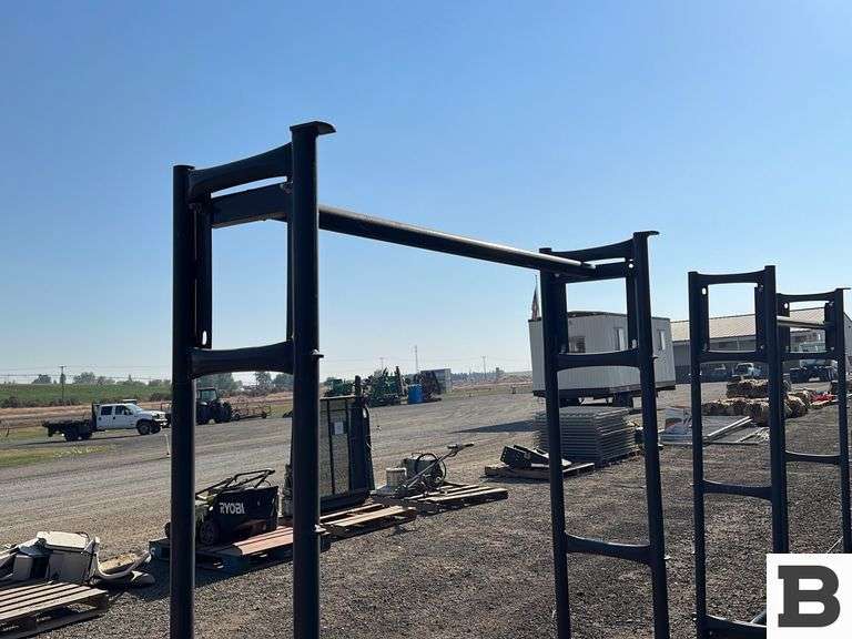 Priefert Gate Racks - Booker Auction Company