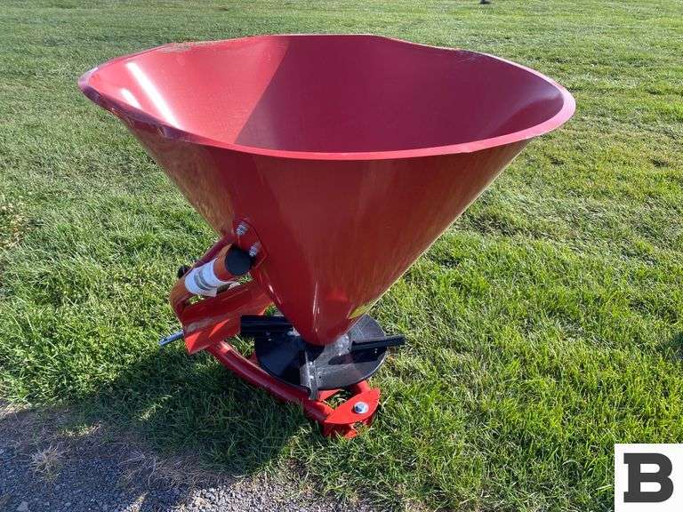 Behlen Fertilizer Spreader - Booker Auction Company